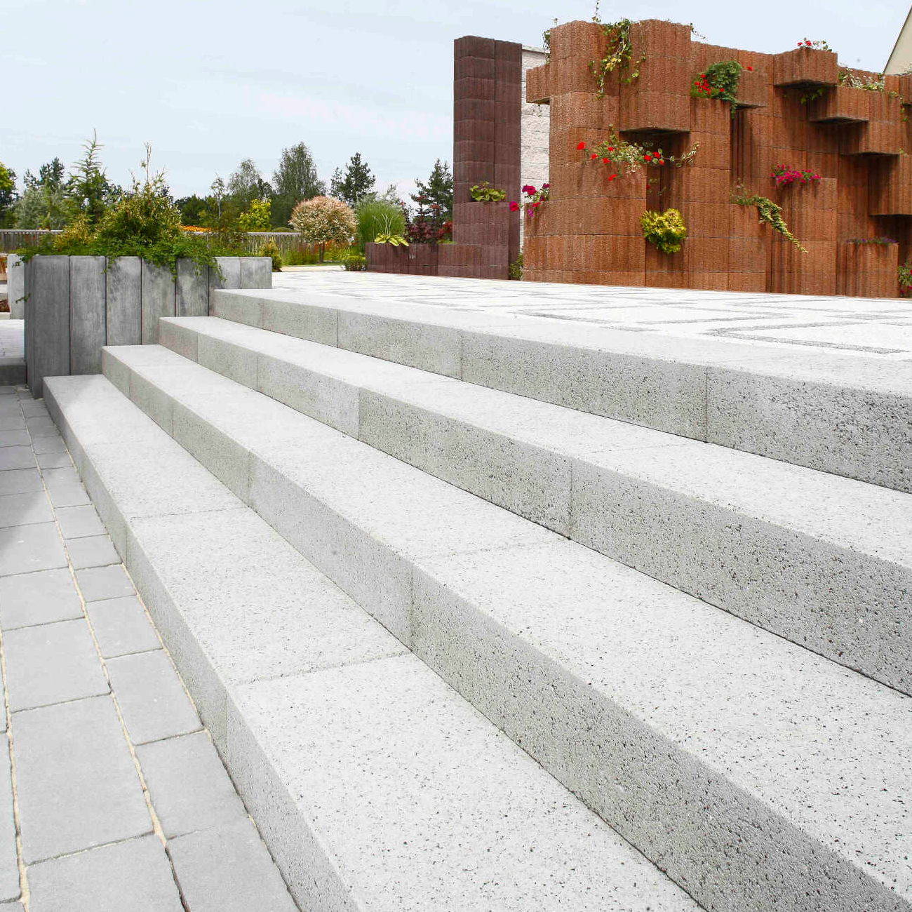 Schod betonový BEST FALDO metropol přírodní 350×1 000×150 mm